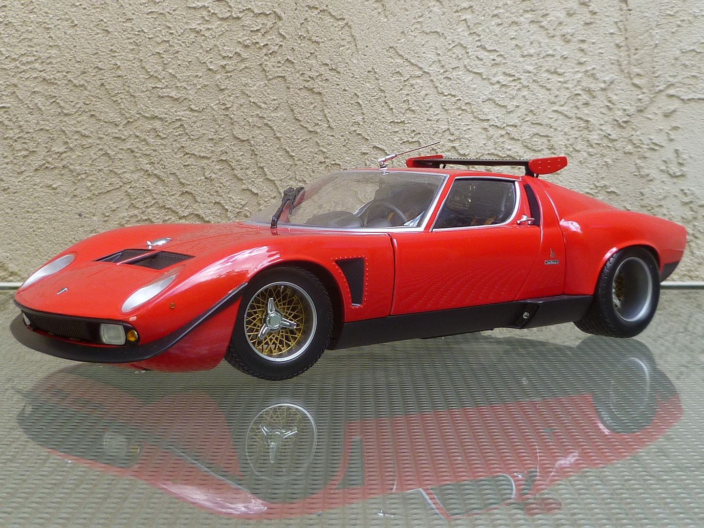 Kyosho Lamborghini Miura SV & Jota SVR | DiecastXchange Forum