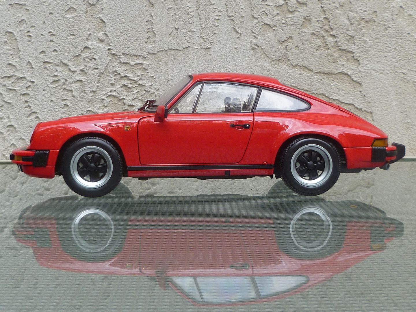 Minichamps 911 Carrera (930) - DiecastSociety.com
