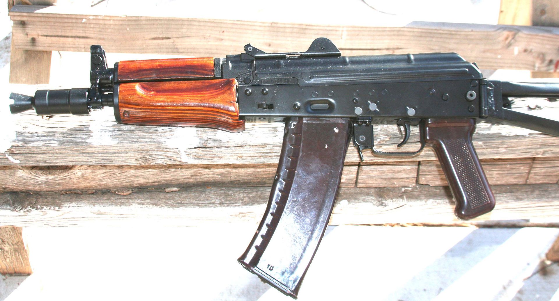Deactivated Tula AKS-74U