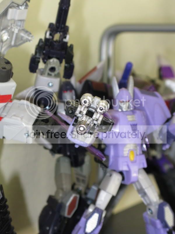 hasbro or henkei cyclonus | Page 4 | TFW2005 - The 2005 Boards