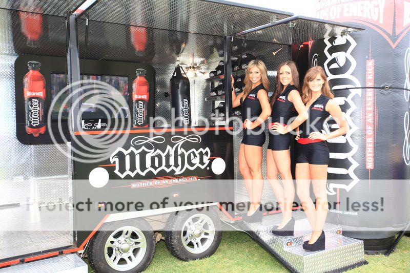 2012 Grid Girls - Clipsal 500 - Page 2