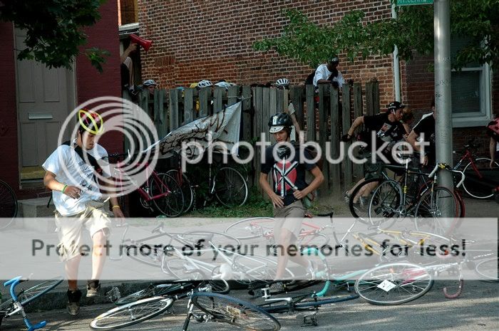 Slideshow: Easily create and share a slideshow. -- ghetto blaster