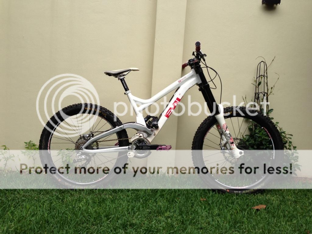 NSW - SOLD - 2011 Evil Revolt Medium/Raw White | Rotorburn