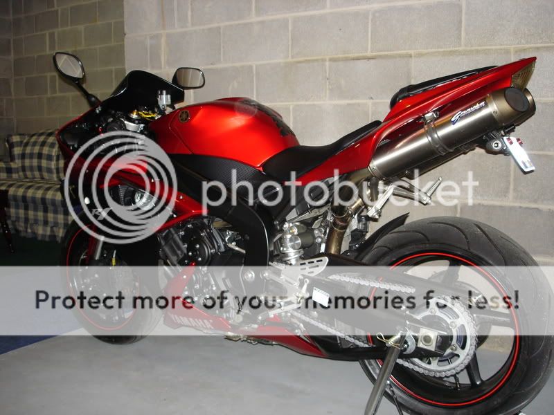 Post your 07 Candy Red Pics!! | Yamaha R1 Forum: YZF-R1 Forums