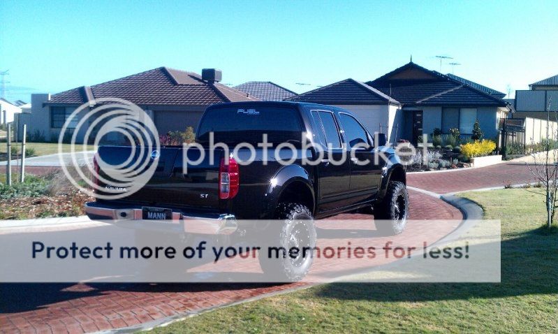 NewHilux.net • View topic - manns new d40...7" lift 33's