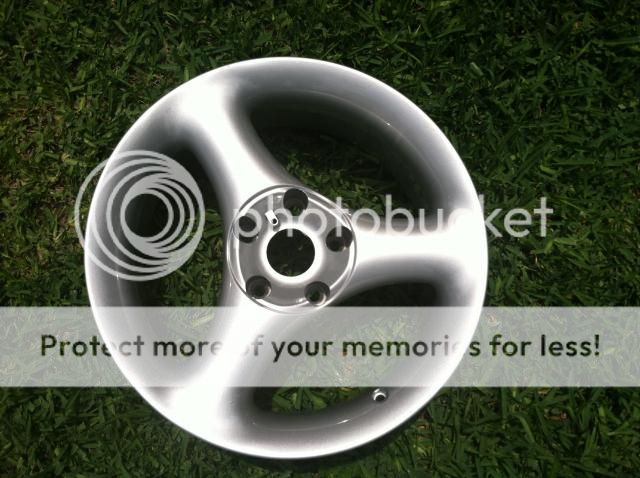 For Sale: 17" x 7.5" Antera Opera (Tri-Spoke) Wheels